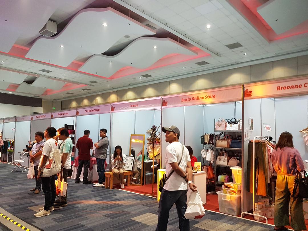 LBC Holds First Ever Star-Studded So Shop! Bazaar – Vic-Vic Bautista