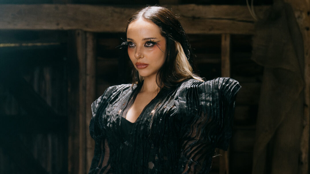 JADE reveals the expanded edition of their first album, That’s Showbiz ...